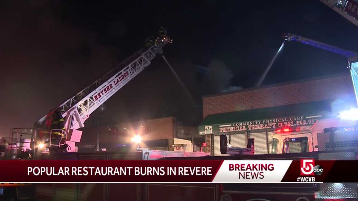 Fire destroys popular Revere restaurant