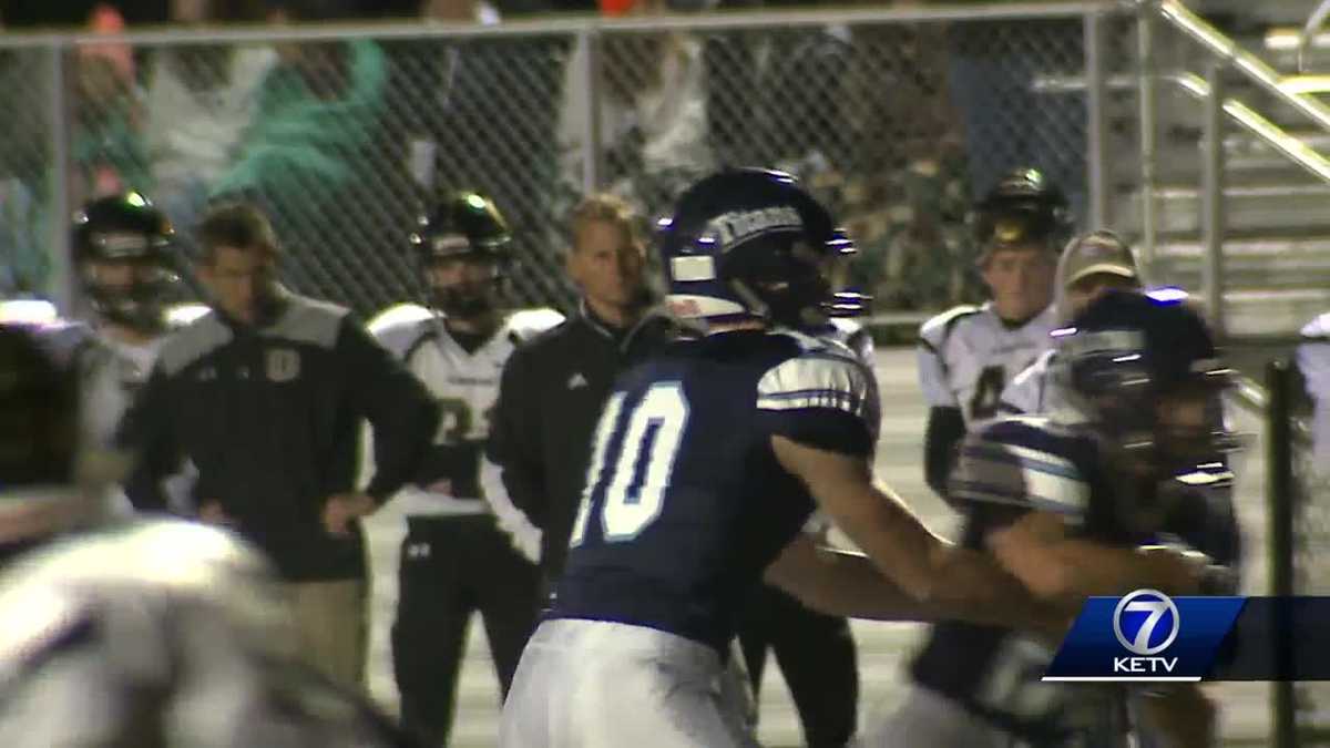 Lewis Central fights off late comeback by Glenwood