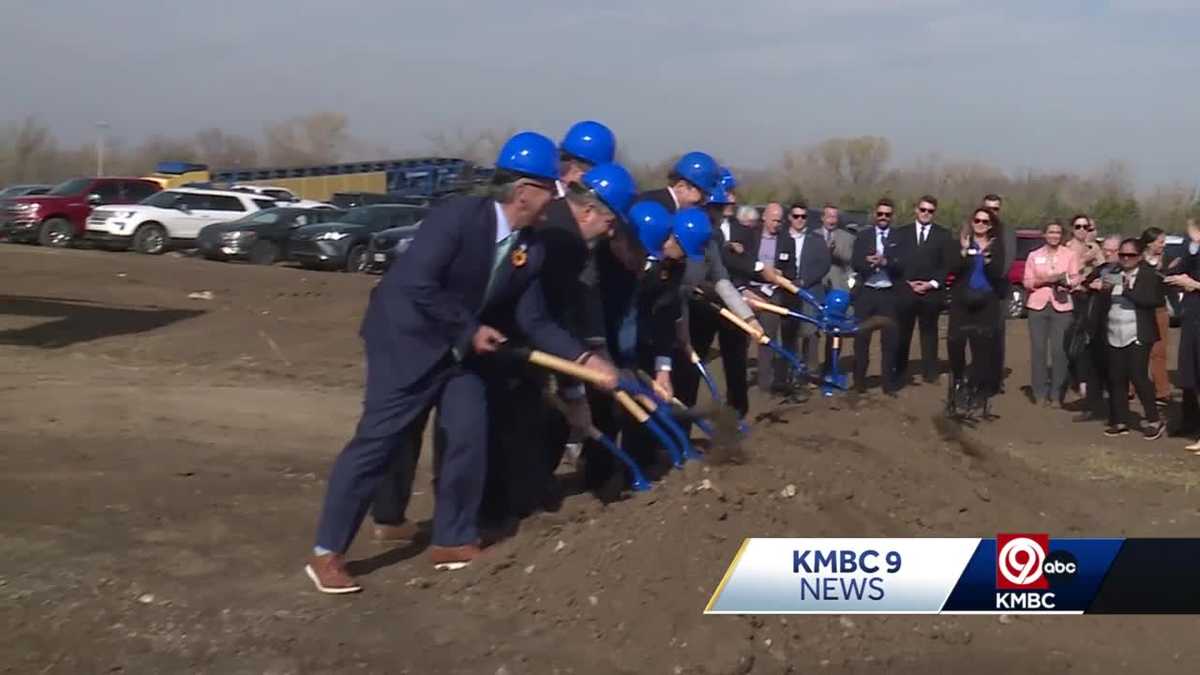 Groundbreaking in De Soto, Kansas for Panasonic battery plant Groundbreaking in De Soto, Kansas for Panasonic battery plant