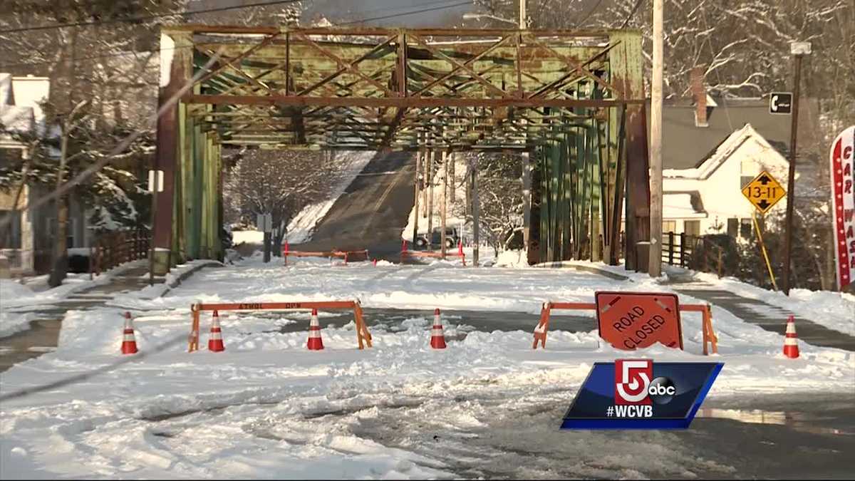 Ice jam closes bridge linking two sides of town