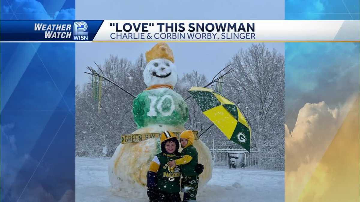 Wisconsin fans use snow to cheer Packers in playoffs