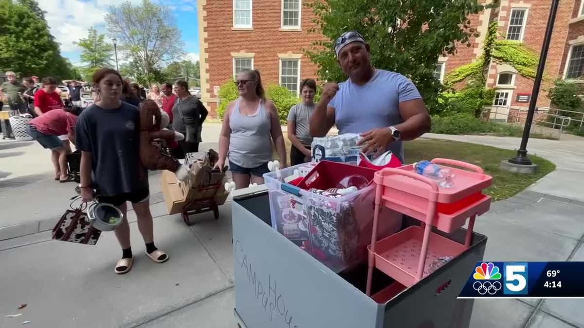 New students move into SUNY Plattsburgh dorms