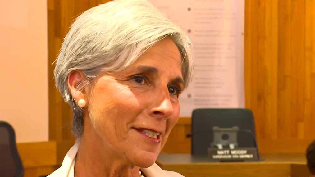 Polk County Supervisor Angela Connolly announces retirement