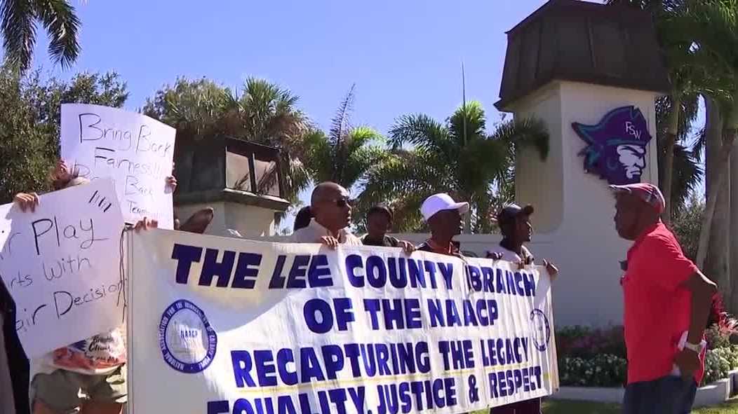 Basketball players protest punishment over clogged toilet at FSW