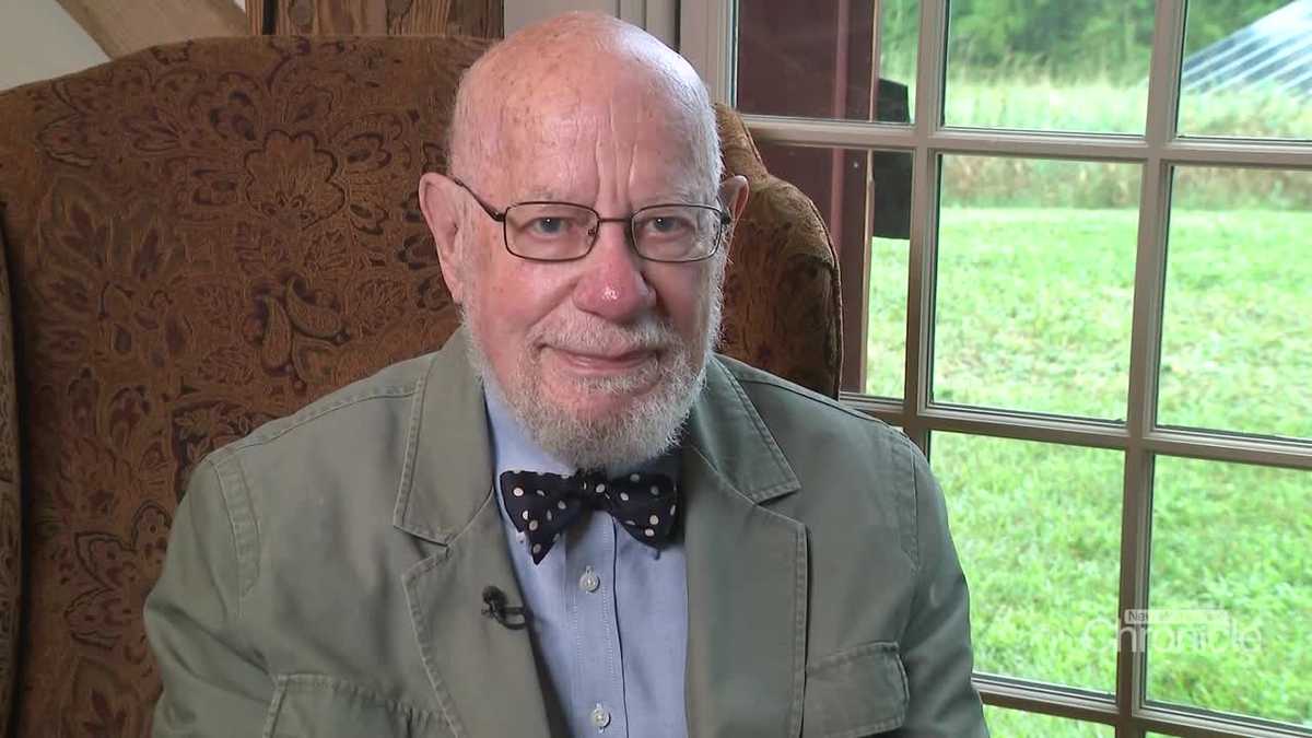 Retirement guestbook for NH Chronicle icon Fritz Wetherbee