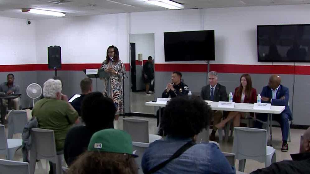 LMPD chief discusses accountability with community