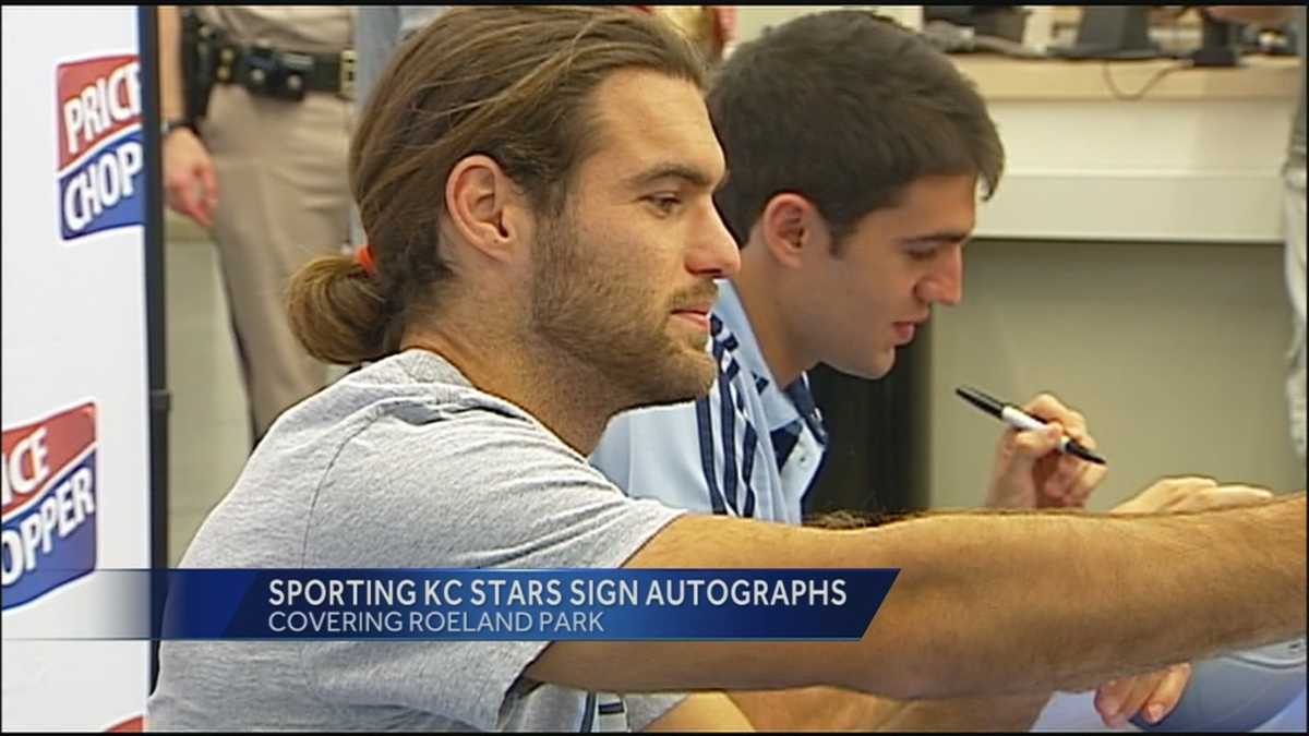 Sporting KC stars sign autographs