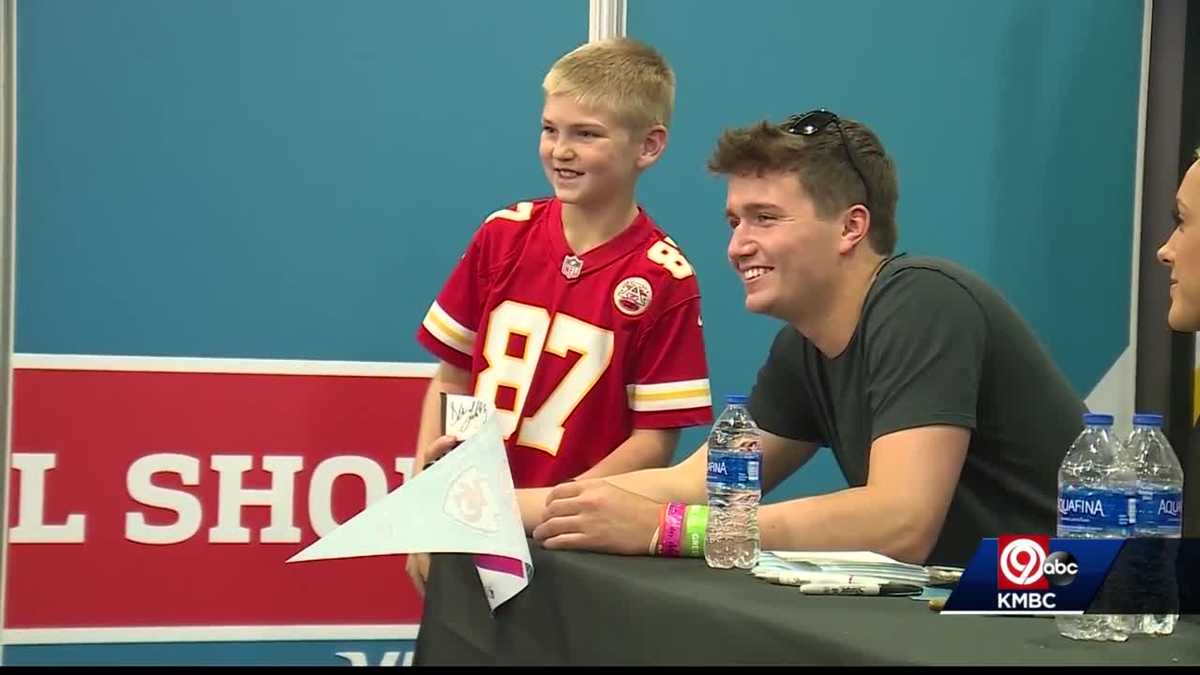 Drew Lock taking in Super Bowl festivities in Miami