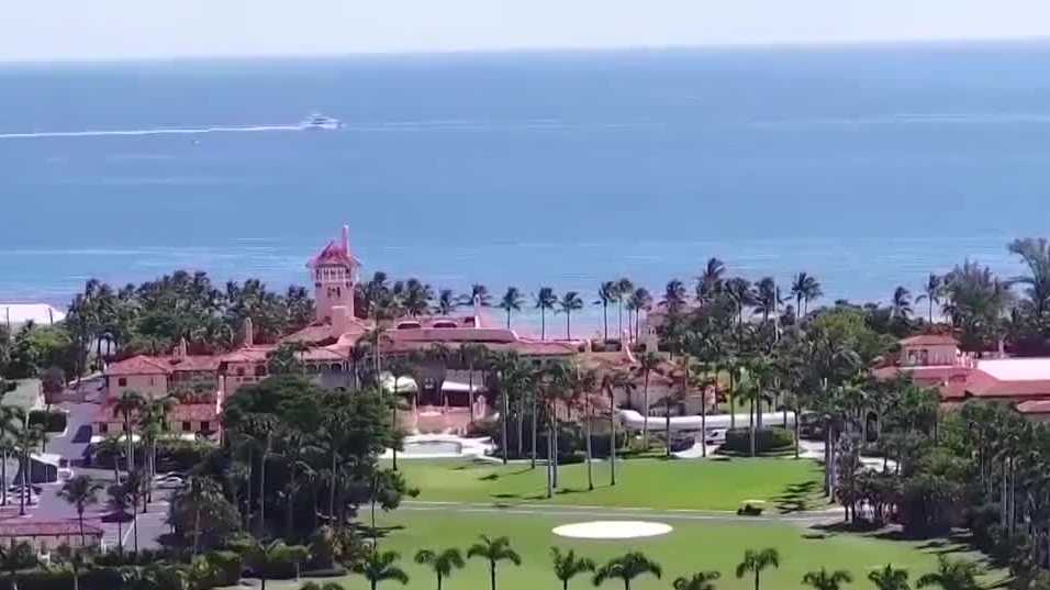 Donald Trump To Ring In New Year At Huge Mar A Lago Bash
