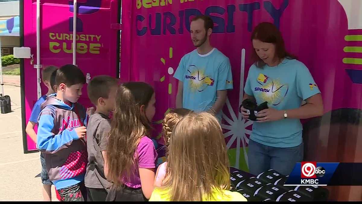 Mobile science lab visits EPiC Elementary School