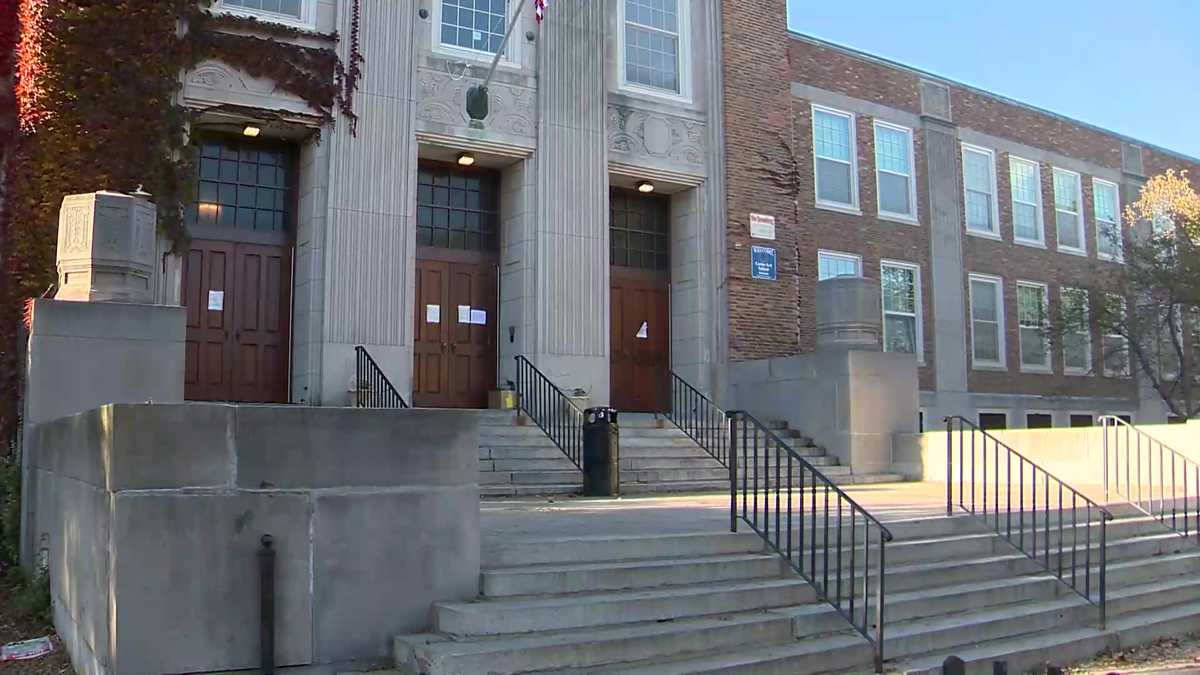 Boston school returns to remote learning amid COVID-19 outbreak