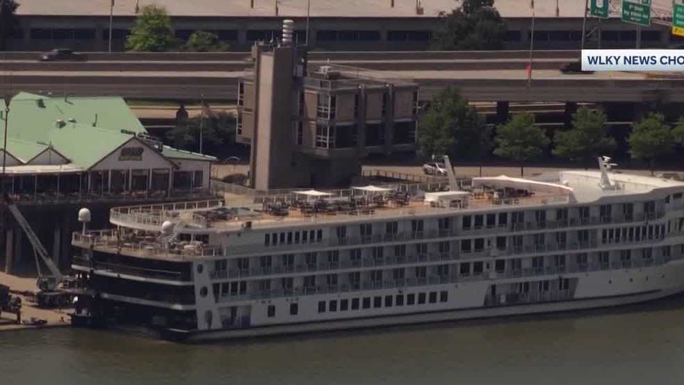 Cruise ship docked in Louisville for unique Ohio River cruise