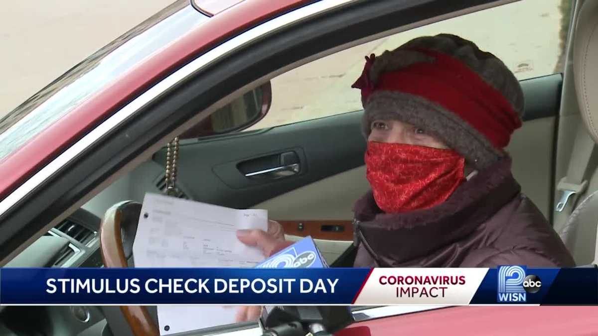 Coronavirus: Federal stimulus checks begin to hit bank accounts