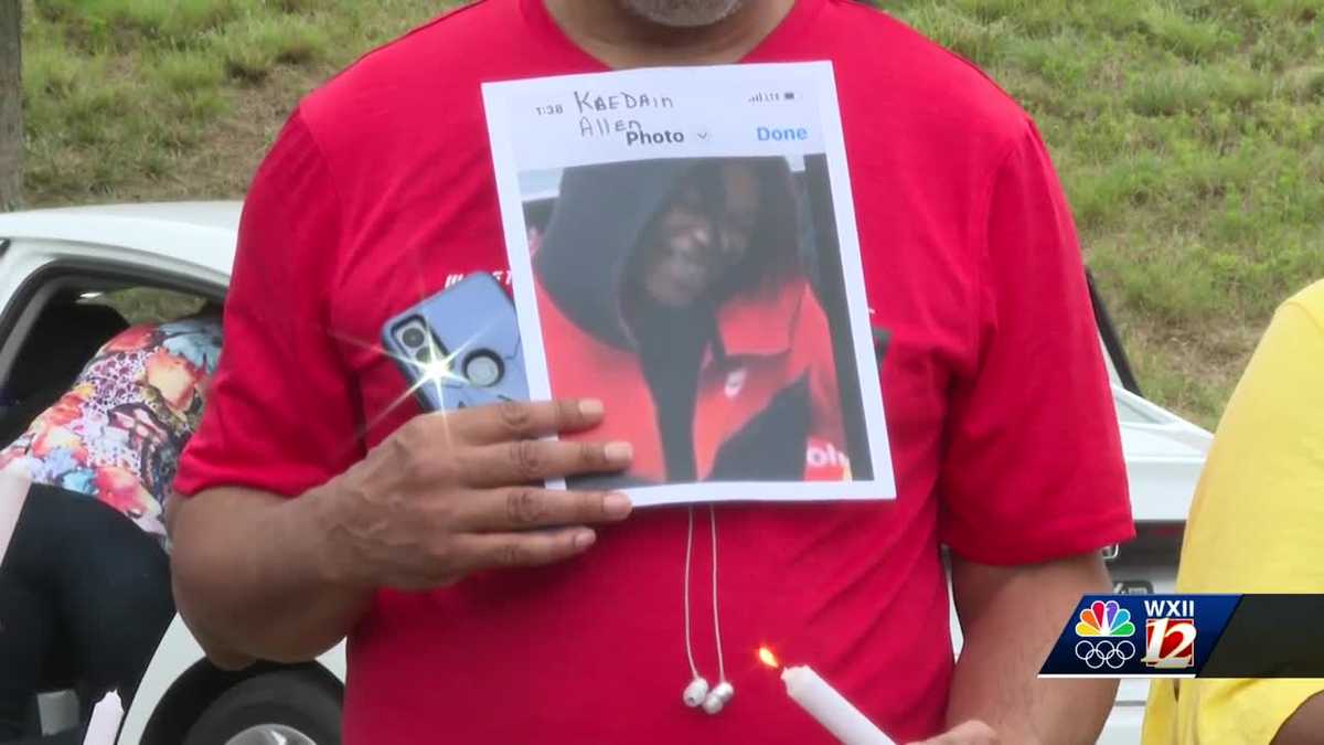 Family of missing Winston-Salem 19-year-old hold prayer meeting as search continues