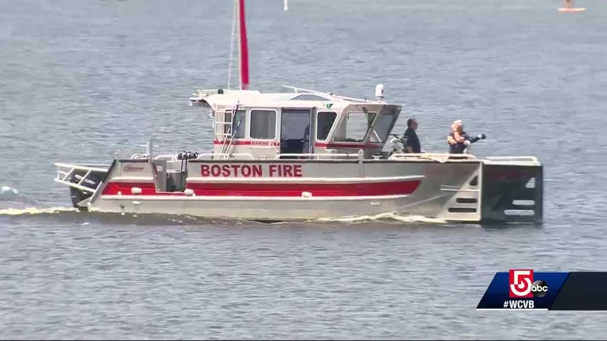 Duck boat operator discover body in Charles River during tour