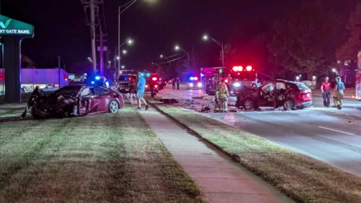 Omaha crash injures three people