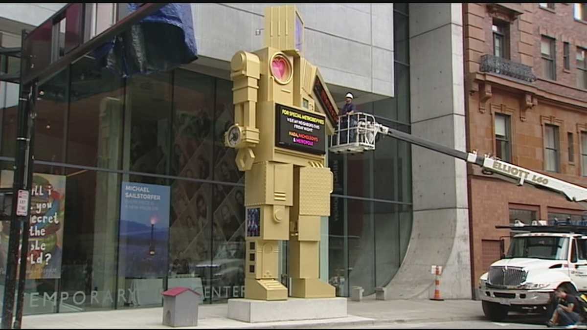 27-foot-tall art hit Metrobot back in downtown Cincinnati