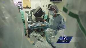 Robot helps doctors perform less invasive surgery - KETV