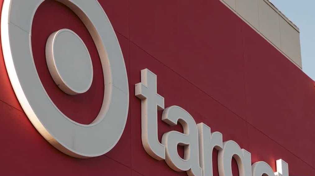 Employee charged with stealing $54,000 from Delafield Target