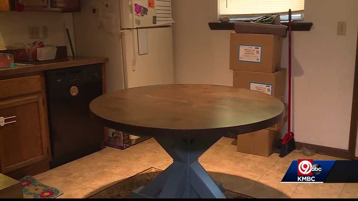 Family thankful for donation of table ahead of Thanksgiving