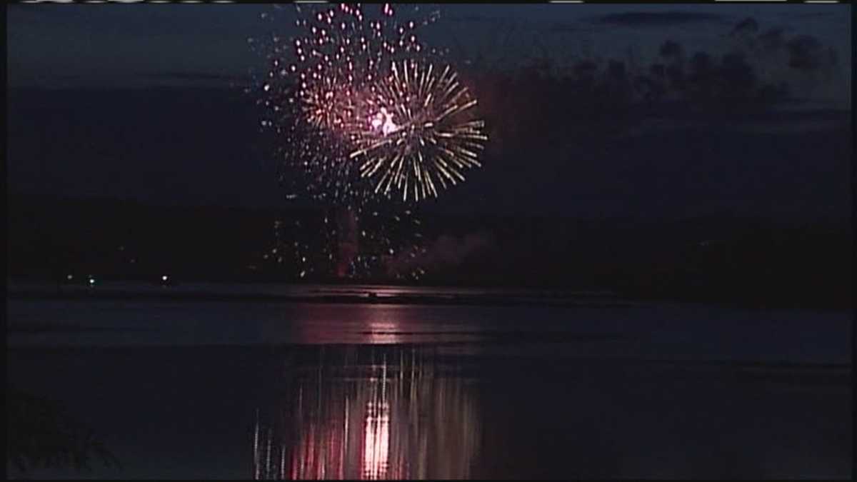 Firefighters give tips on fireworks safety