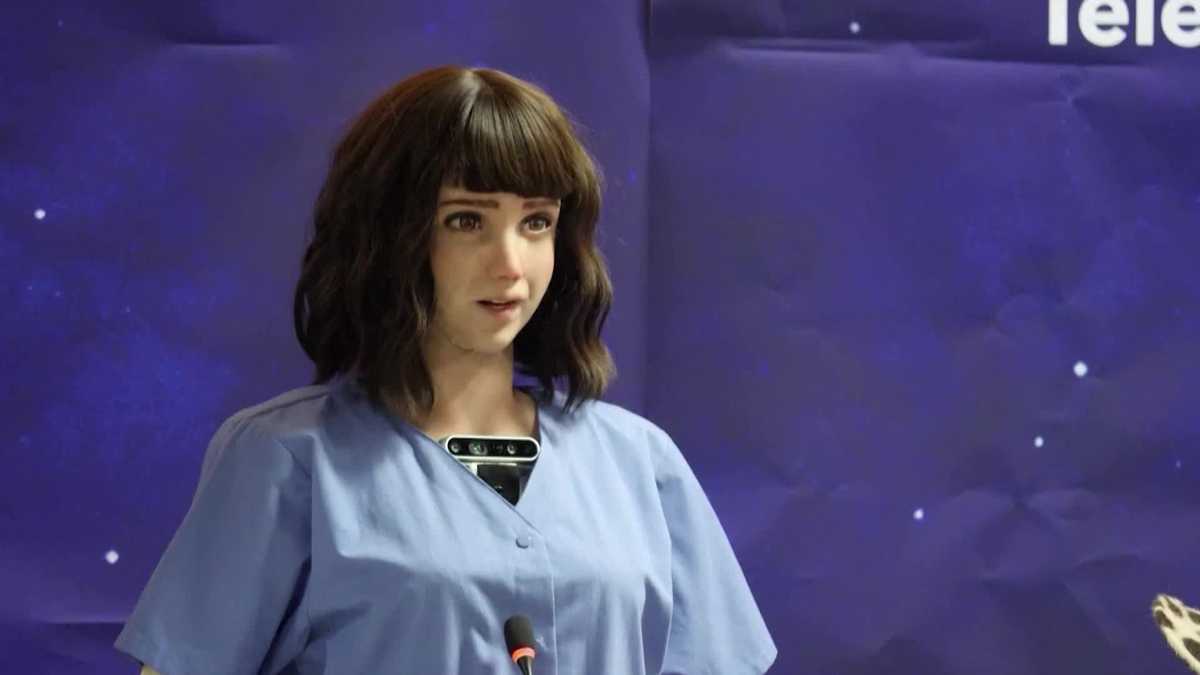 Humanoid robots hold press conference in Geneva