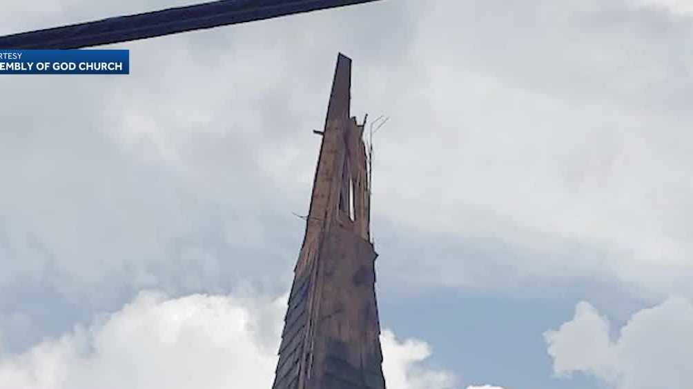 Lightning strikes in Canaan, NH, hit church’s steeple, town hall