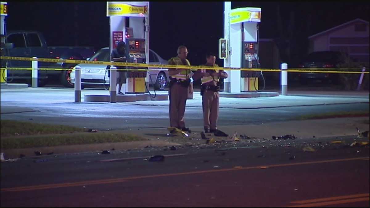Motorcycle Crash Leaves 1 Dead 1 In Critical Condition