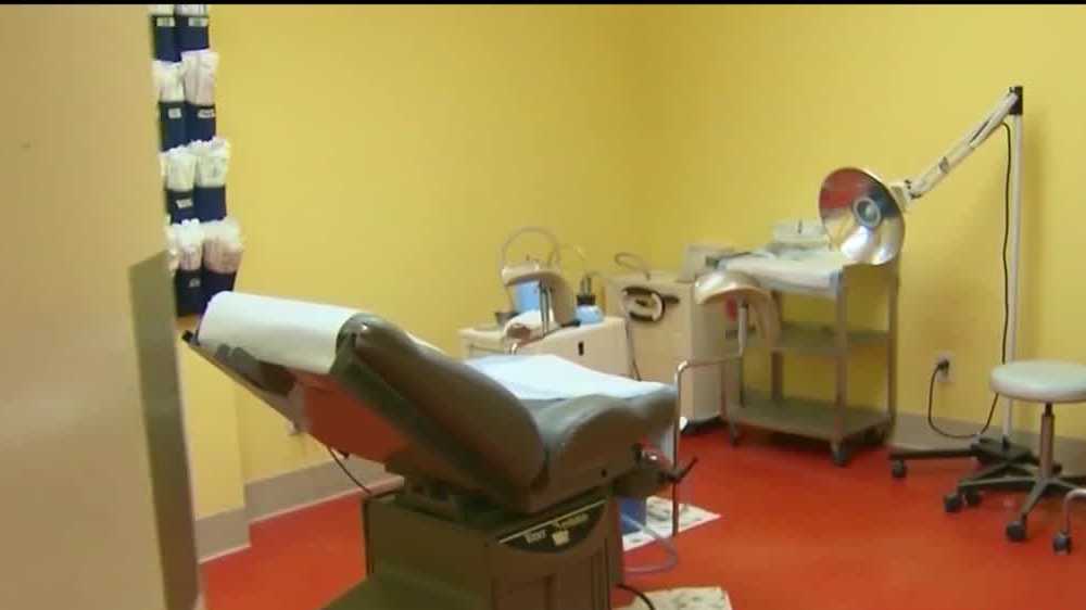Abortion clinic opens near Albuquerque Sunport