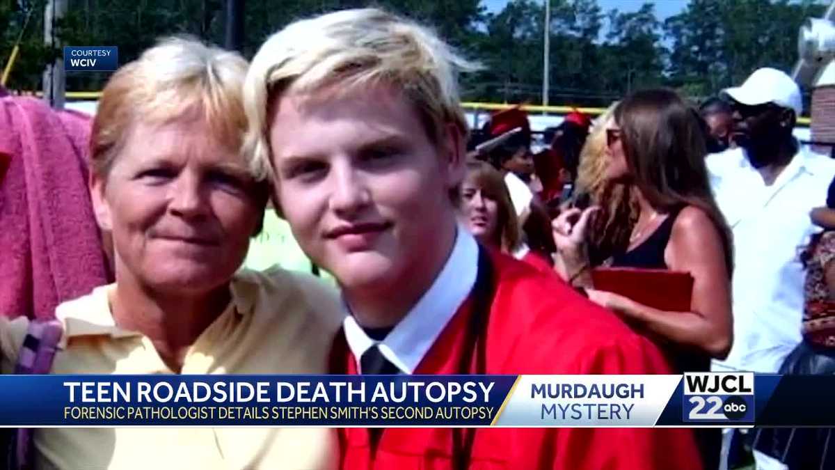 South Carolina pathologist assists with Stephen Smith's autopsy