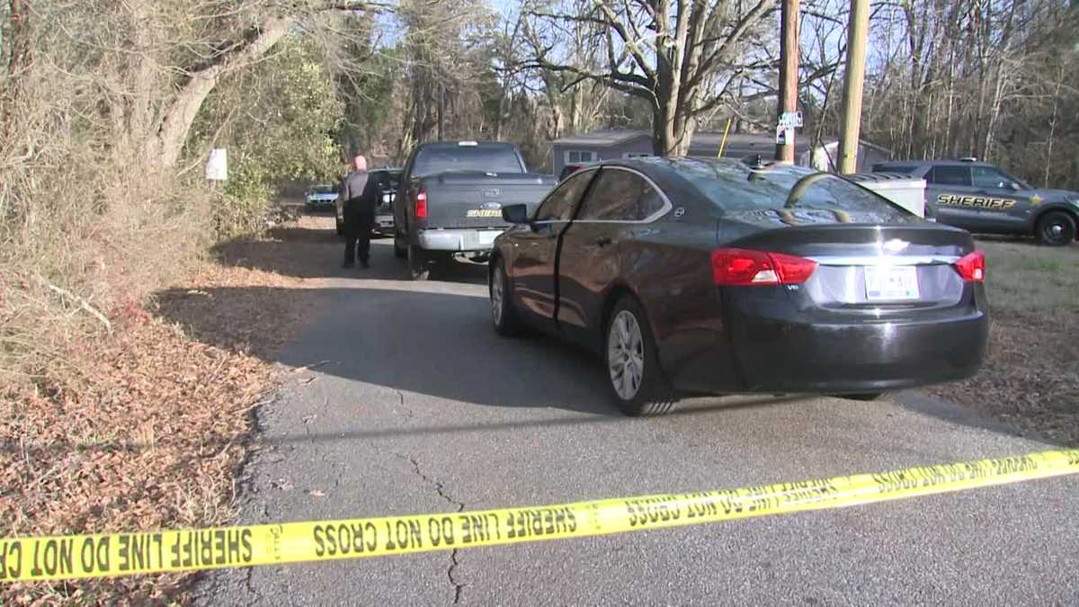 South Carolina: 18-year-old arrested after shooting her brother