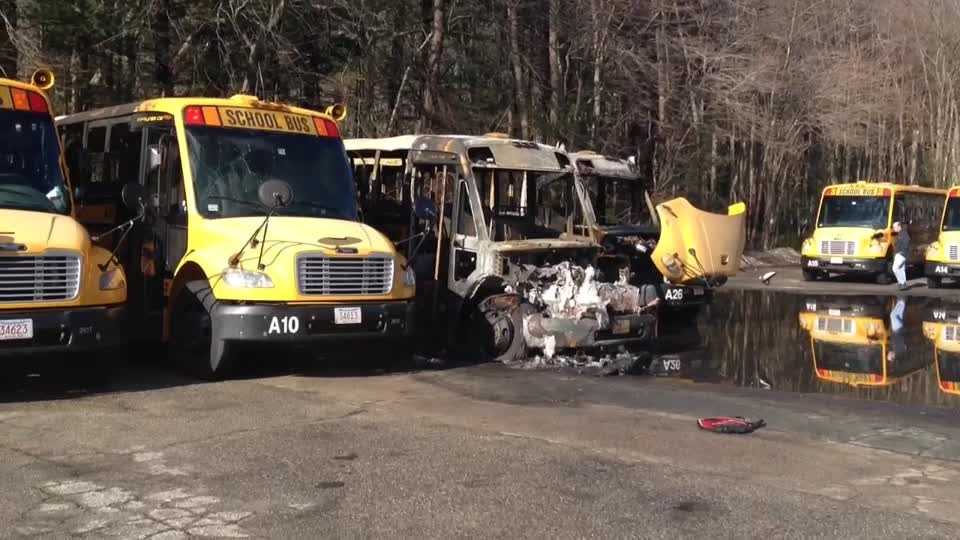 'Suspicious' blaze burns 3 school buses