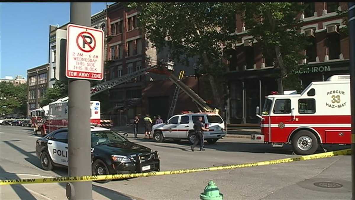 Roofer killed after falling 30 feet
