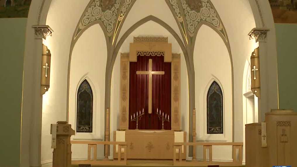 Members of congregation try to save 1905 church