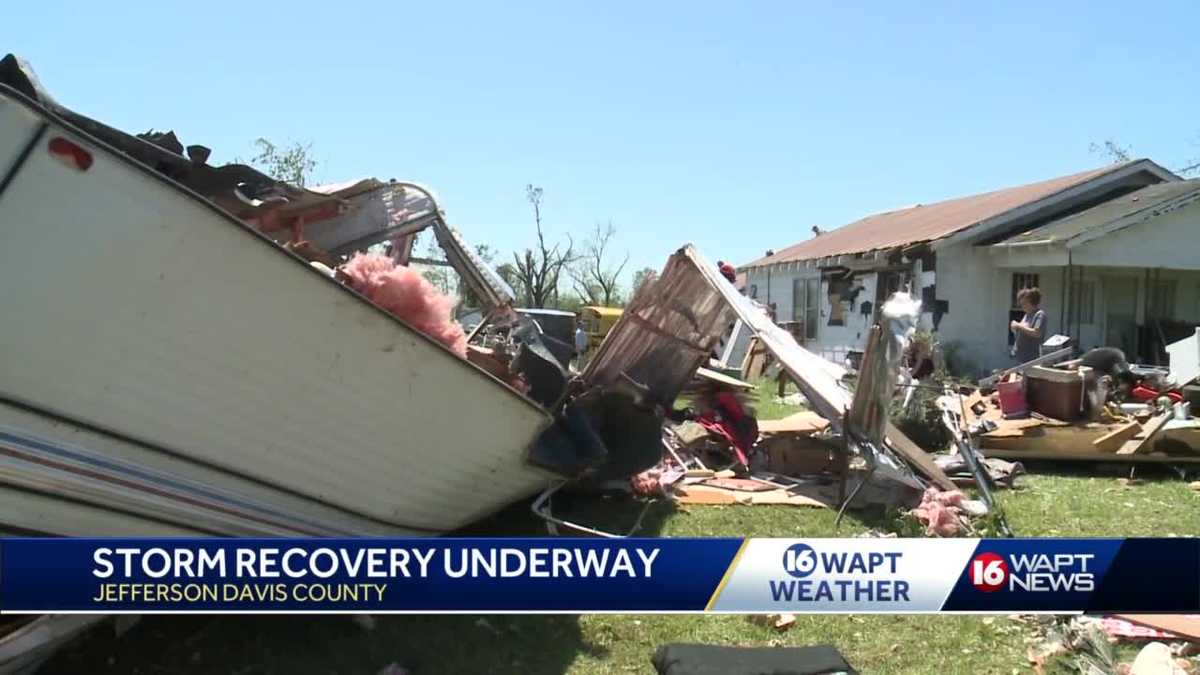 Tornadoes tear through Jeff Davis County