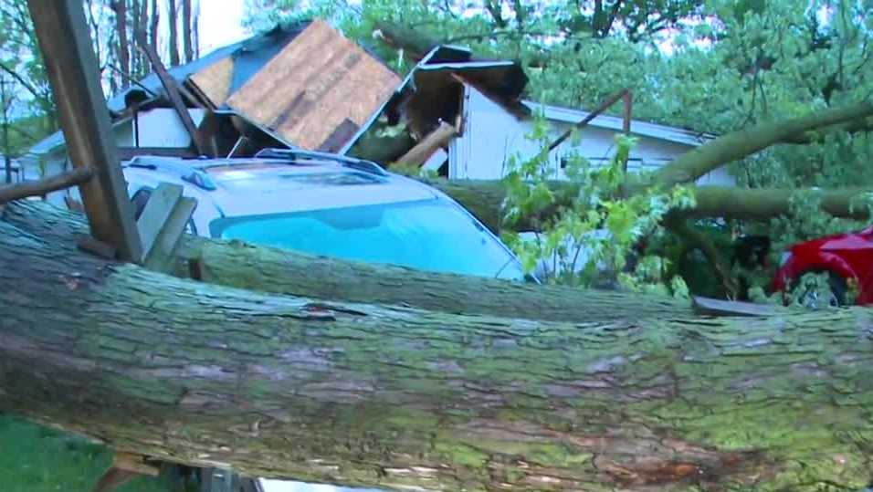 Iowa storms: Downed power lines, trees cause damage in Prairie City