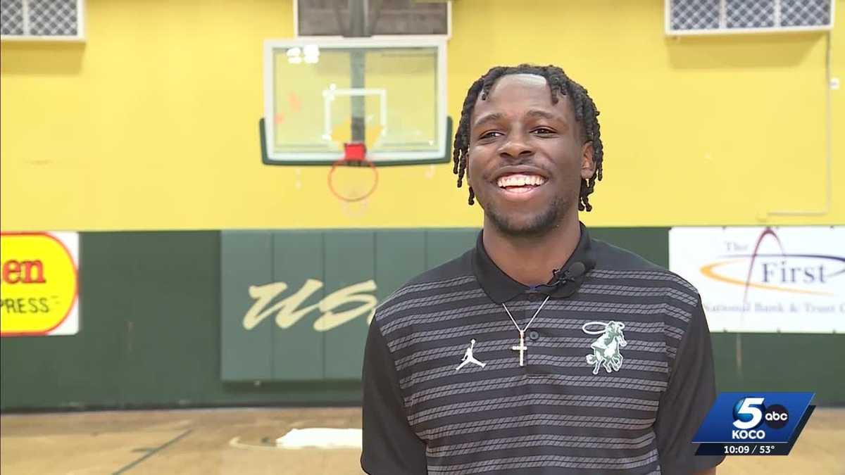 Basketball player's dunk shatters backboard, makes headlines