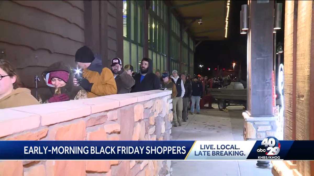 Shoppers wake up extra early to enjoy Black Friday deals