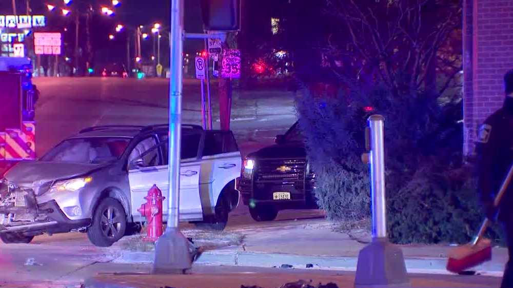 Police: Greendale Walmart robbery ends in chase and crash in Milwaukee