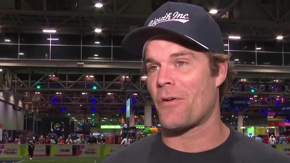 NFL legend Greg Olsen attends New Orleans Super Bowl Experience