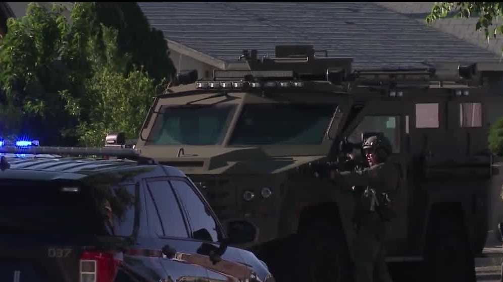 Albuquerque SWAT arrest felony suspect after break-in