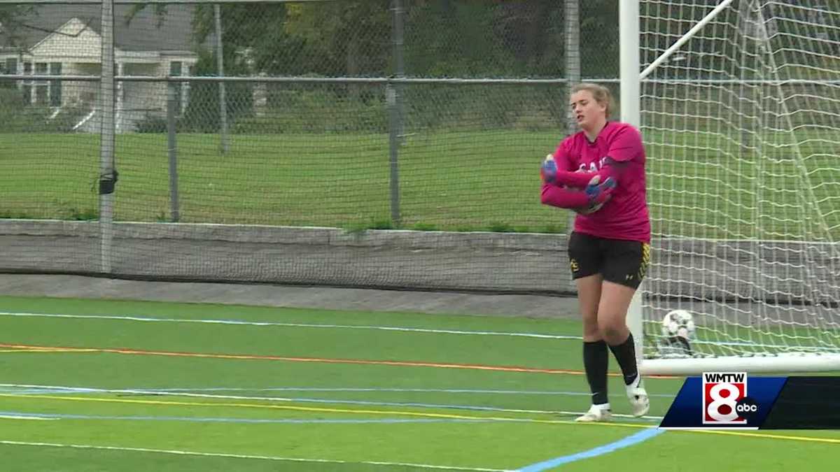 Cape Elizabeth and Scarborough win in girls soccer