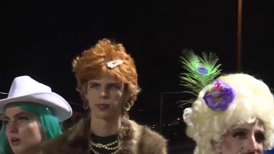 High school in Vermont puts on homecoming drag show