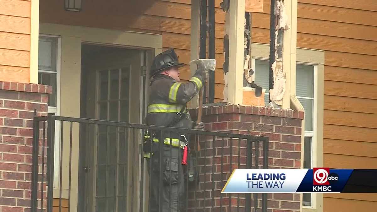 Northland apartment fire displaces residents in12 units