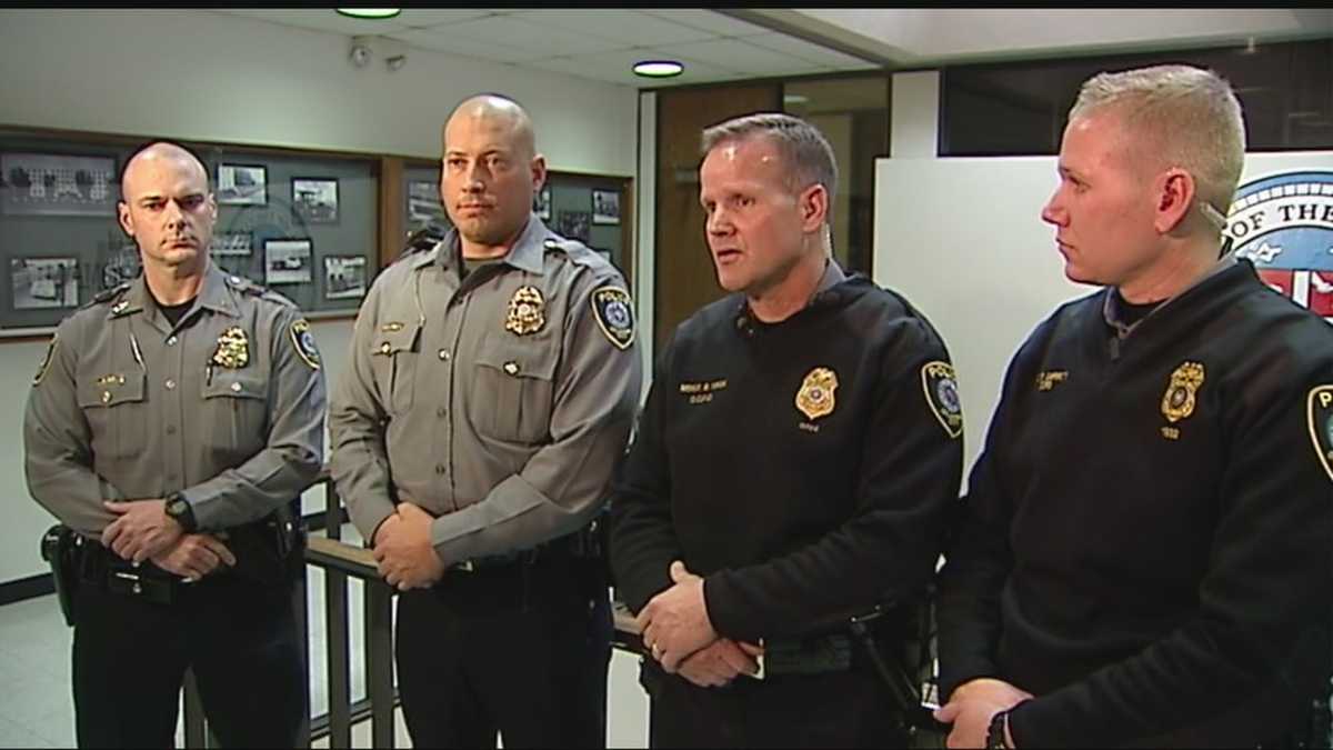 Police officers save life of 83-year-old in metro restaurant