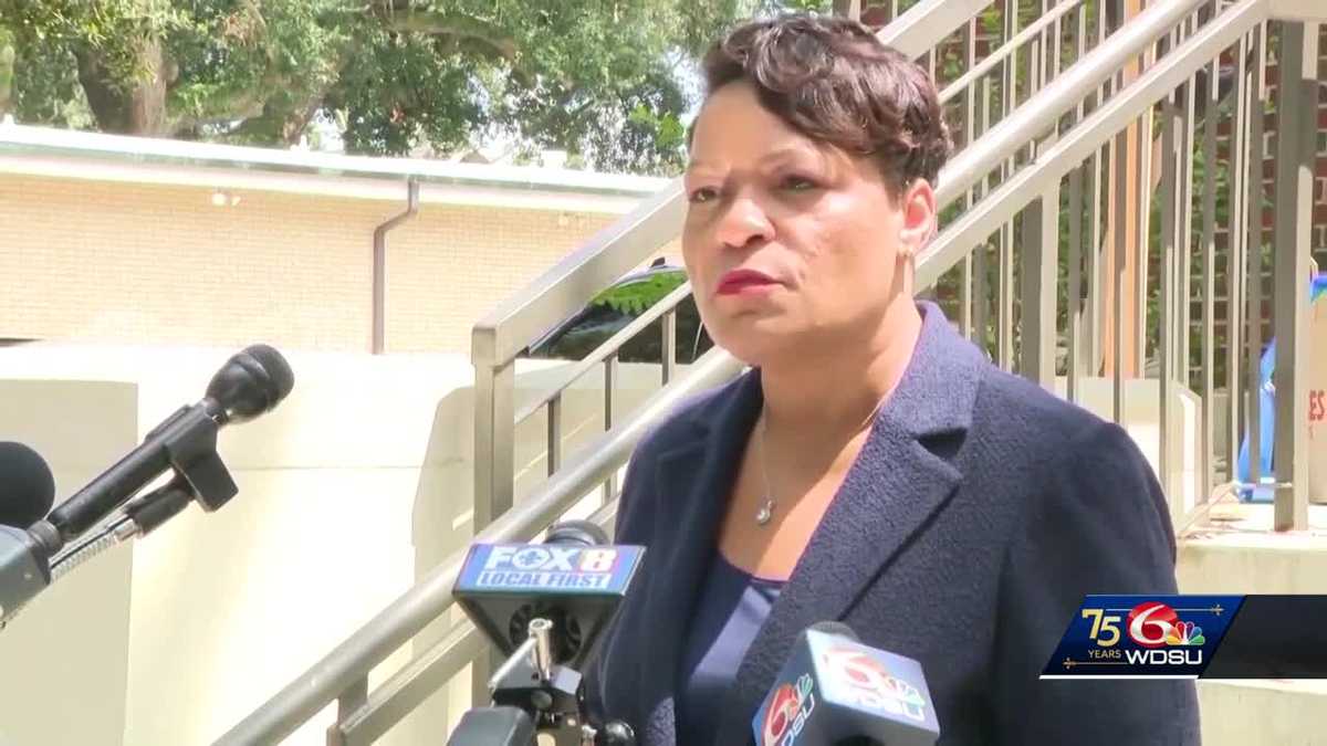 Investigation officers accused of releasing info in mayor stalker case ...