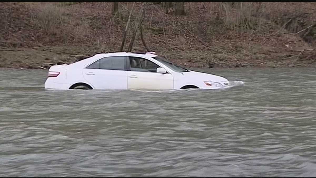Wreckage of car still floating in Little Miami River after crash
