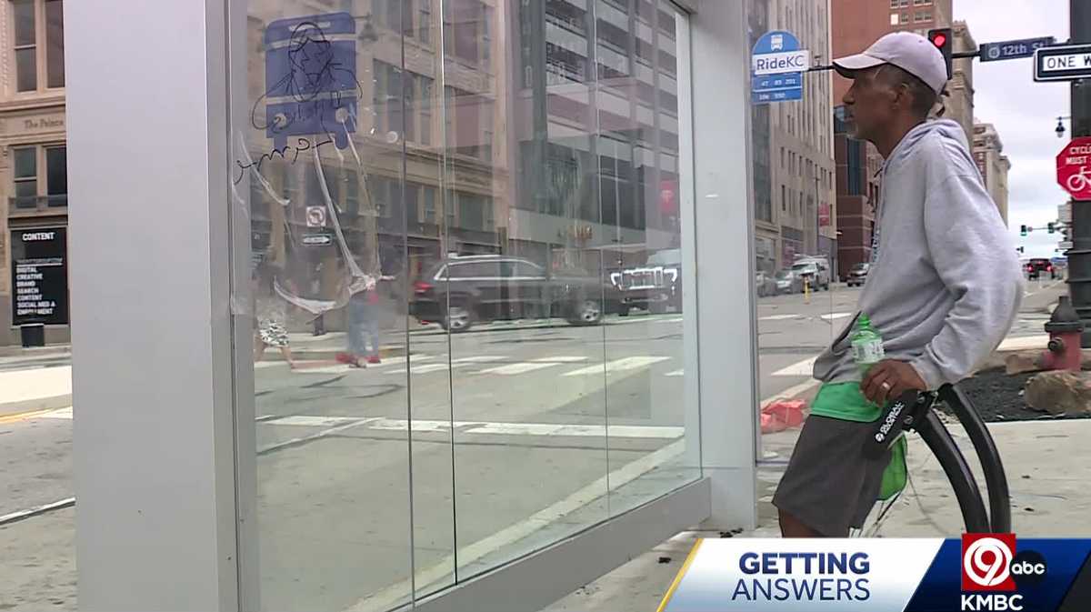 Kansas City bus stops get new 'leaning benches'