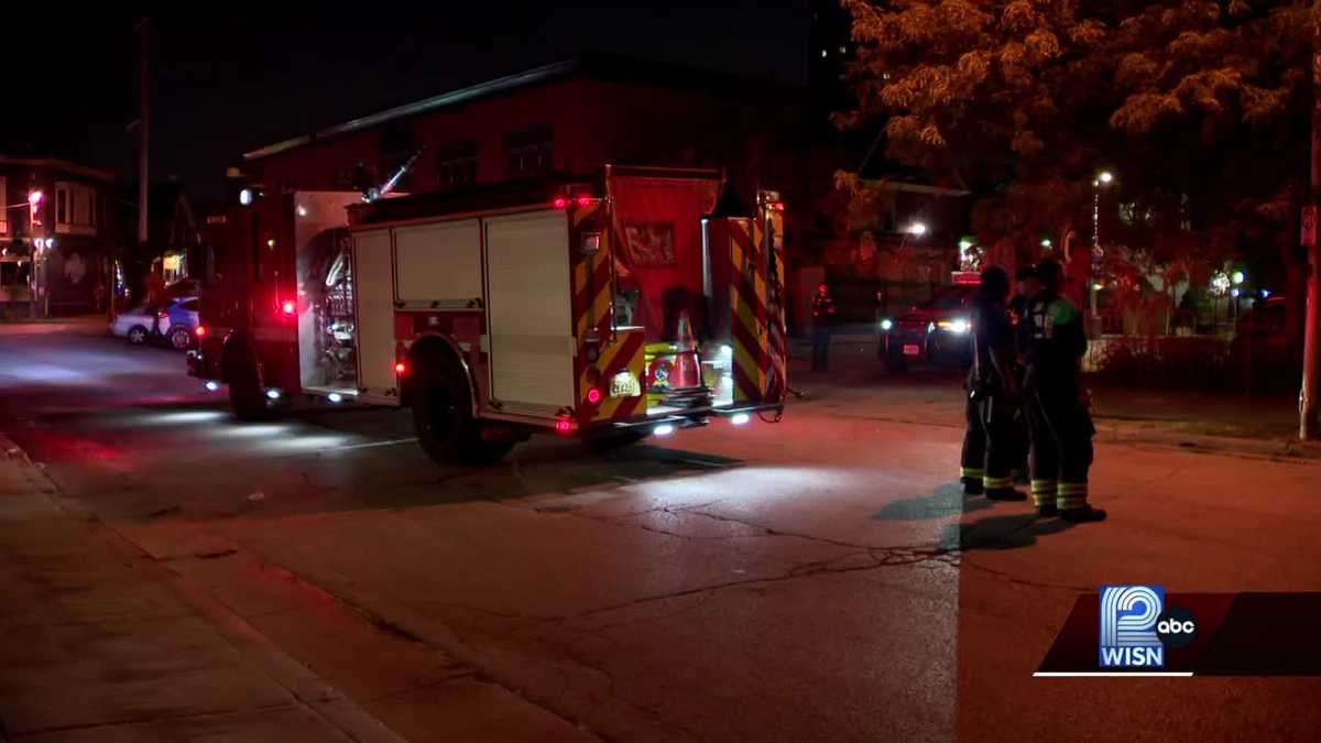 Milwaukee fire truck involved in multi-vehicle crash on the east side