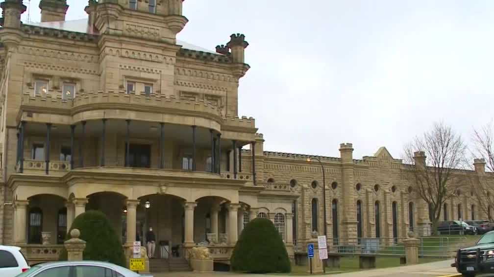 Two staff members die after assault at Anamosa State Penitentiary